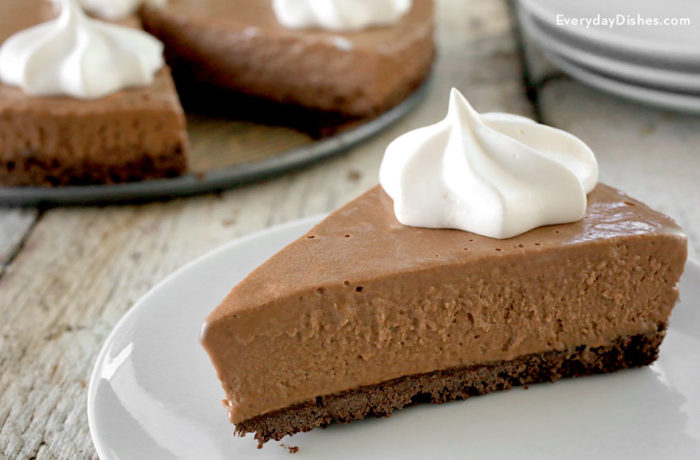 No-Bake Frozen Chocolate Hazelnut Pudding Pie Recipe