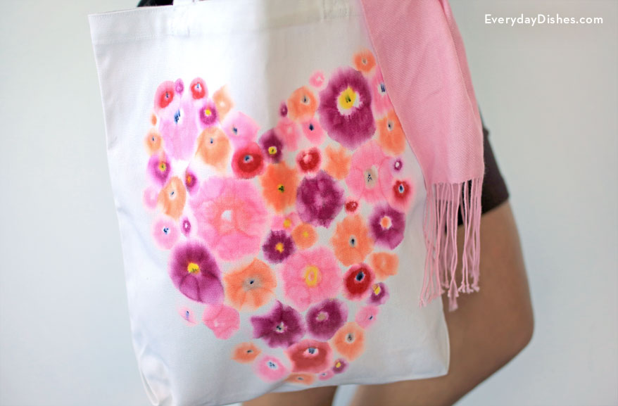 How to make a watercolor tote bag - Everyday Dishes & DIY