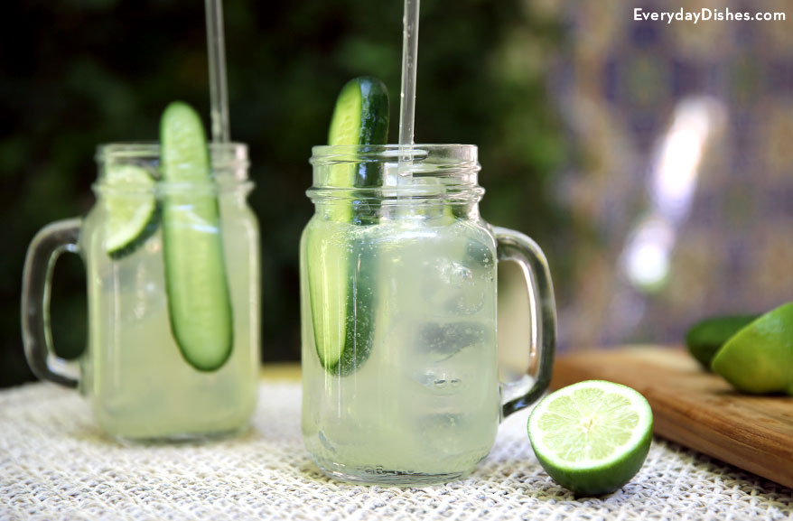 Refreshing Cucumber Limeade Cocktail Recipe with Mint